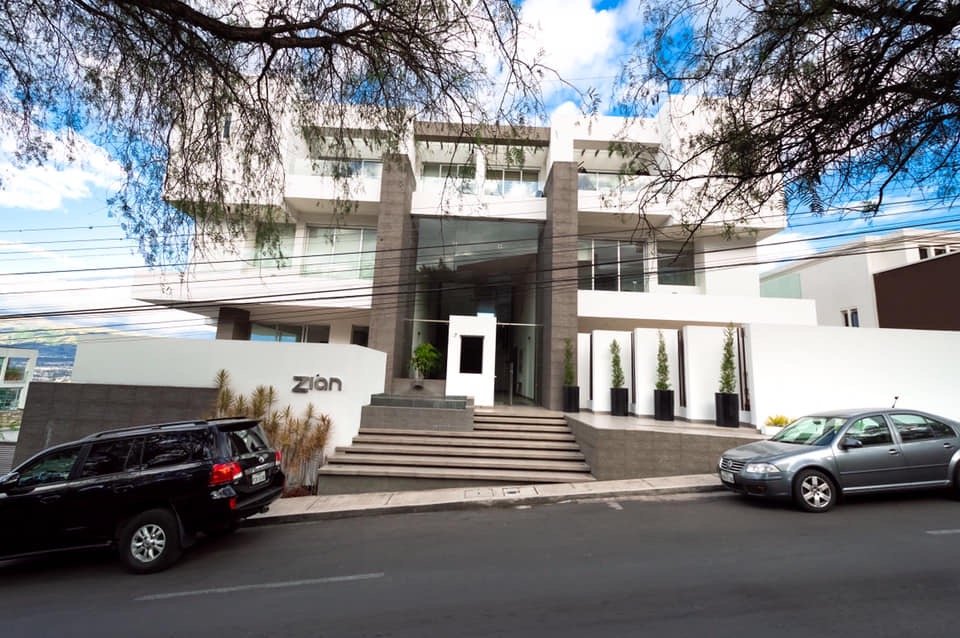 Suite Amoblada De los Establos y Juan León Mera, Cumbayá